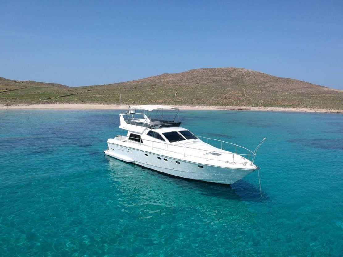 Ferretti 53 - Mykonos Motor Yachts